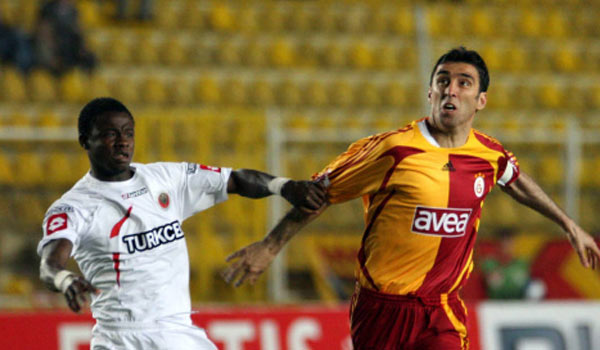 Turkish soccer star Hakan Sukur is now an Uber driver