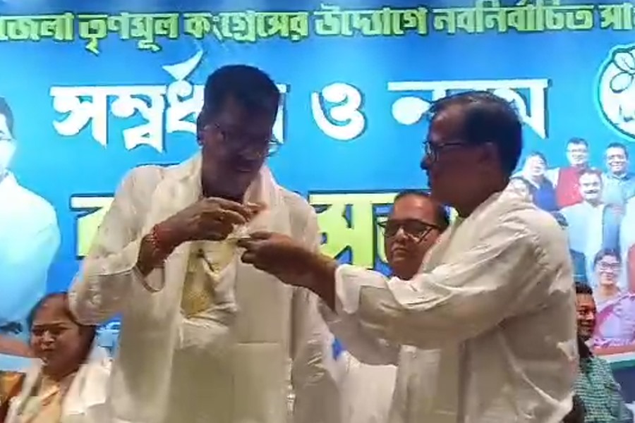 TMC Leader Rabindranath Ghosh Celebrates Party's Victory in Cooch Behar ...
