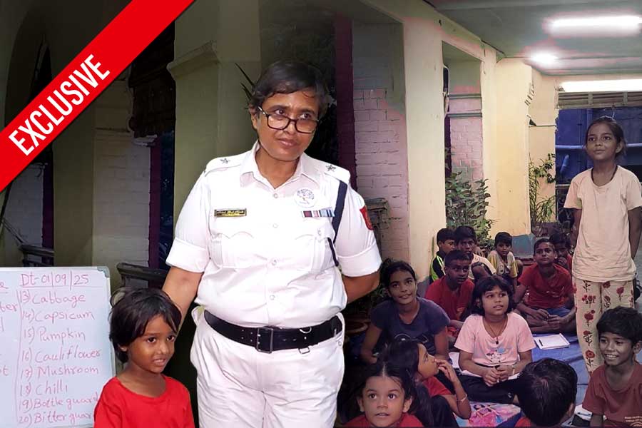 Teachers’ Day | Women Police Officers Are Creating History by Teaching ...
